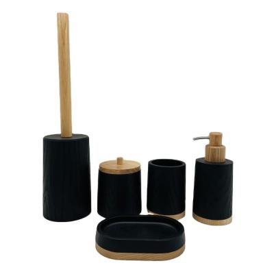 China Black Wood Print Polyresin Bathroom Accessory Set With Stripe Pattern for sale