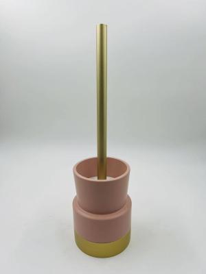 Cina Accessoiri di bancone da bagno a poliresina colore rosa con spazzole igieniche a passo spazzolino per mani spazzolino per doccia in vendita