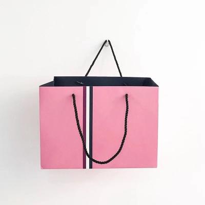 中国 洗濯できる21x11x27cm 350g紫外線CMYK 160gsmの非すの目なし紙袋 販売のため