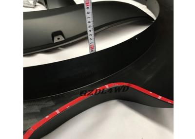 Cina Il cuscino ammortizzatore materiale della raccolta dei pp si svasa per il nero in avanti opaco del guardia forestale T6 T7 2016 di Ford in vendita