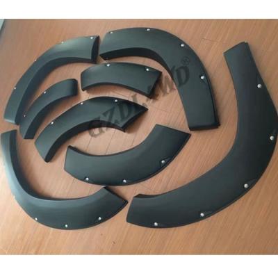Cina OEM nero opaco di stile della tasca dei chiarori dell'arco della ruota di 4x4 Toyota Fortuner 2016 in vendita