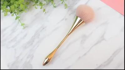 China Hot Selling Make Up Brush Set Professional Rose Gold Powder Makeup Brushes Highlighter Blush Big Makeup Brushes for sale