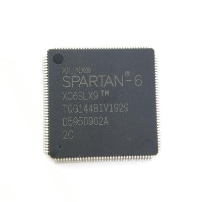 China XC6SLX9-2TQG144C Serie van de het Gebieds de Programmeerbare Poort van FPGA van de halfgeleiderkring Te koop