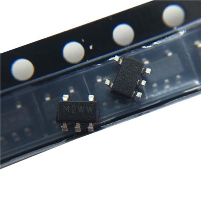 中国 RoHS抜け目がない破片のEepromのメモリー チップ24LC02BT-I/OT 販売のため