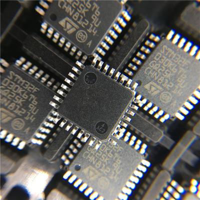 中国 腕32のかまれたマイクロ制御回路STM32F030K6T6価値MCUはプロセッサSt 32ビットEepromを埋め込んだ 販売のため