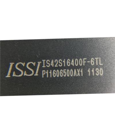 Cina Bit di IC Chip Dram IC IS42S16400F-6TL 16 di memoria di archiviazione di dati per automobilistico in vendita