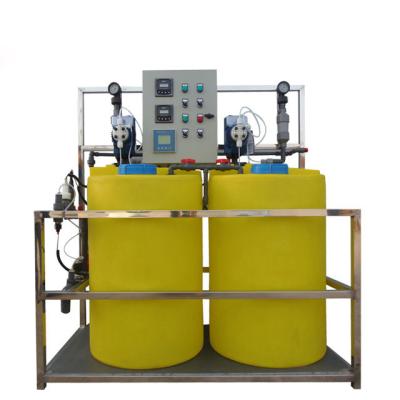 Chine système de dosage chimique automatique de réservoir du PE 1000L avec la pompe de dosage à vendre