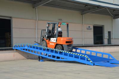 China 6 8 10 12 15 Tons Mobile Loading Ramp Warehouse Equipment Forklift Container Ramp for sale