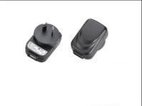 China tipo vertical color de la serie 6W del negro de la versión de la fuente-SAA USB del poder de la transferencia en venta