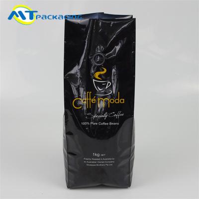 China Oxygen Proof Gusseted Reclosable Bags , Stand Up Barrier Pouches With Valve for sale