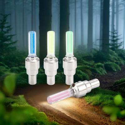 China Luz intermitente LED de bicicleta de montaña para rayos de la rueda del motor válvula del neumático en venta