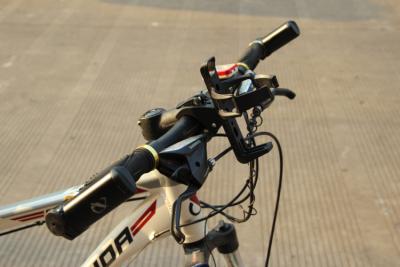 Cina Portatore di bollitore rapido e staccabile Portatore di tazze multifunzionale 13*9*9cm per mountain bike in vendita