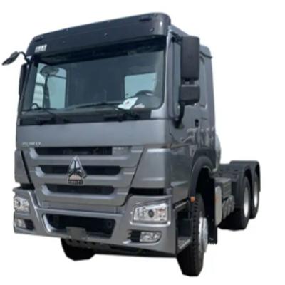 China SINOTRUK HOWO 4x2 6x4 camión pesado tractor colores personalizables para el transporte de carga a granel for sale