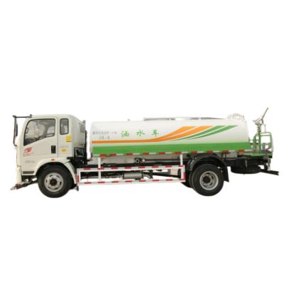 Cina SINOTRUK Cisterna d'acqua Camion YUNNEI Motore 6000 litri 4x2 Camione spruzzatore d'acqua in vendita
