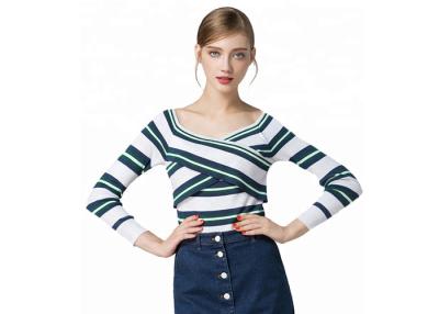 中国 縞模様が付いているセクシーな女性Cozy Knit Sweater Long袖Vつばのプルオーバー 販売のため