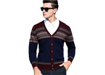 中国 メンズのための人のVの首のジャカード ウールのカーディガンのセーター ボタンのニットの毛織のセーター 販売のため