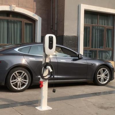 Cina Caricabatterie EV da parete 220V Cavo 3,5 m con punto di ricarica per veicoli monofase in vendita