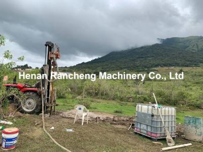 Cina 200 m di profondità 40 HP motore diesel idraulica macchina per la perforazione di pozzi con tre ruote in vendita