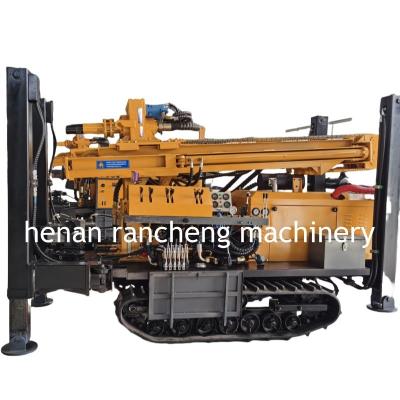 China 55KW de potencia 180m de profundidad de rastreo montado en el agua bien máquina de perforación de la plataforma for sale