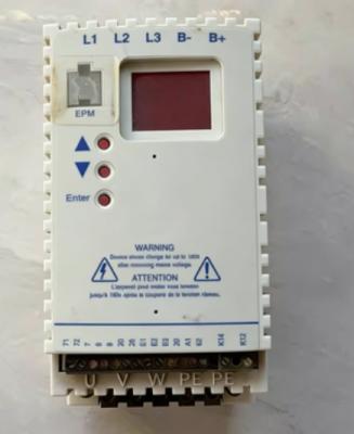 China Lenze  ESMD751L4TXA  0.25kW 230V Single-Phase Compact Frequency Inverter for sale