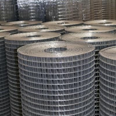 China 0.5m-2.4m Width Galvanized Welded Wire Mesh For Protecting Welded Wire Fencing Rolls for sale