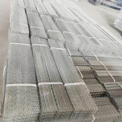 Cina Pannelli di rete di filo di ferro saldato a fori quadrati, galvanizzati e rivestiti in PVC per la protezione in vendita