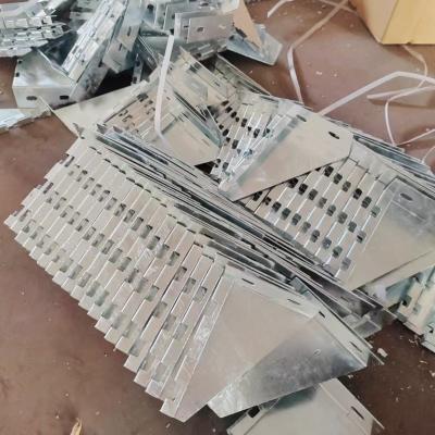 China Q235B Gegalvaniseerde Stalen Gelaste Gaas Kabelgoot Met Accessoires Te koop