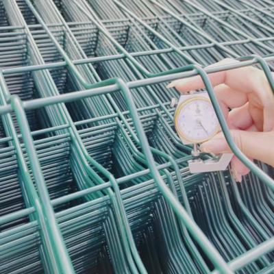 China PVC Coated 3D Curved Welded Wire Mesh Fence For Farm With Peach Square Round Post for sale