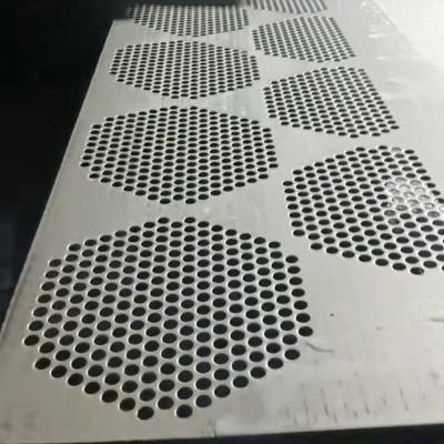 China Round Hexagonal Perforated Metal Mesh Sheet For Construction Decoration for sale