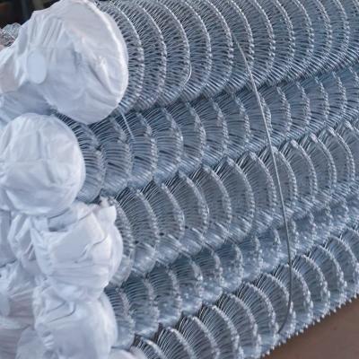 Cina 50*50mm Ciclone Wire Chain Link Mesh tessuto per rotolo altezza 1ft-10ft in vendita