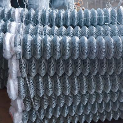 Cina Rete di recinzione a maglia romboidale zincata a diamante per recinzione in vendita