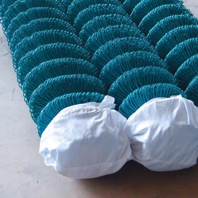 Cina Recinzione in rete metallica a maglia sciolta rivestita in plastica verde, zincata a caldo, a forma di diamante, anticorrosione e antiruggine in vendita
