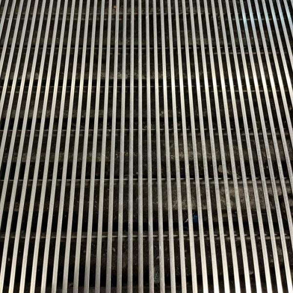 Quality Wastewater Sieves Welded Wedge Wire Screen 304 316 316L Stainless Steel Material for sale