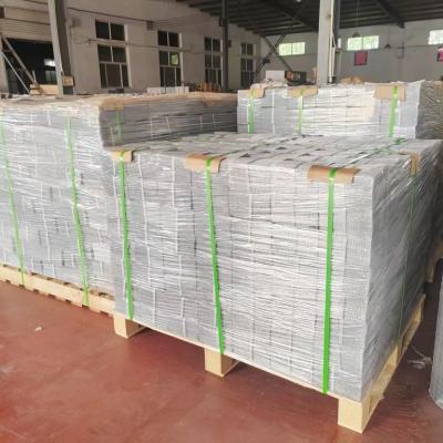 Cina Construzione di buchi quadrati Rulli di maglia di filo di acciaio inossidabile saldato 0,1-16 mm 5M 10M 30M Lunghezza in vendita