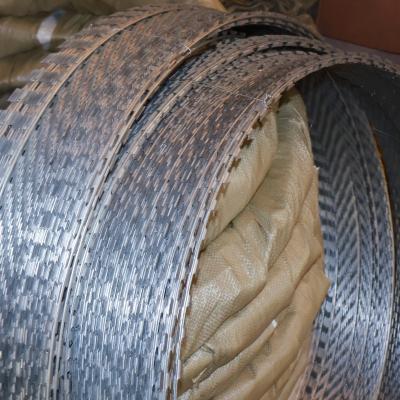 China BTO-22 Type Galvanized Barbed Concertina Razor Coil For Safety Protection Constantine Wire for sale