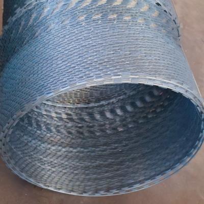 Cina Galvanizzato 550mm 600mm Flat Security Fencing Razor Wire Concertina Barbed Wire Fencing in vendita