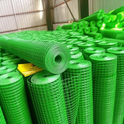 China 10*10mm 15*15mm PVC Coated Welded Mesh Welded Cage Wire Poultry Netting for sale