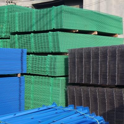 China 3D Curved PVC Coated Welded Wire Mesh Fencing Anti Climb Fence for sale
