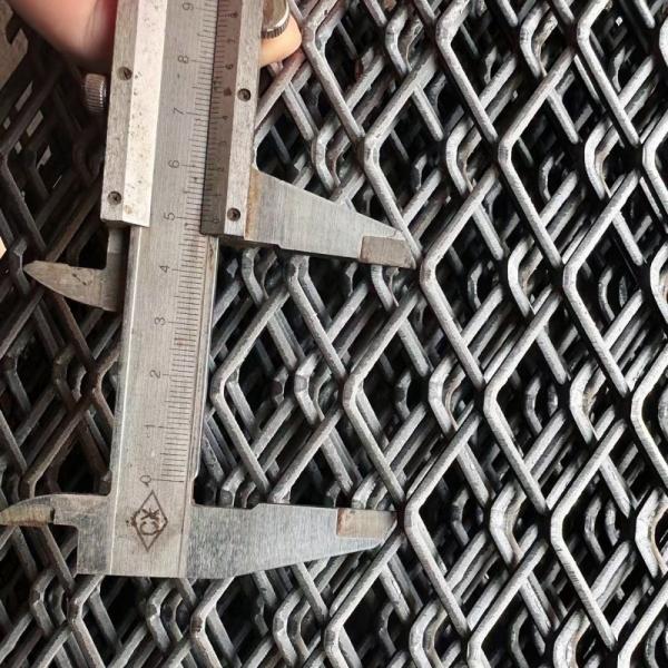 Quality Fencing & Industrial Expanded Metal Mesh 4x8 Sheet 0.5m-3.4m Width for sale