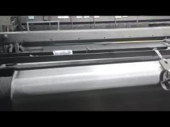 Stainless steel mesh is being woven in the workshop.