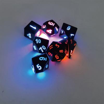 Cina Mini Polyhedral Board Game Dice su ordinazione Forest Light Glow In Dark in vendita