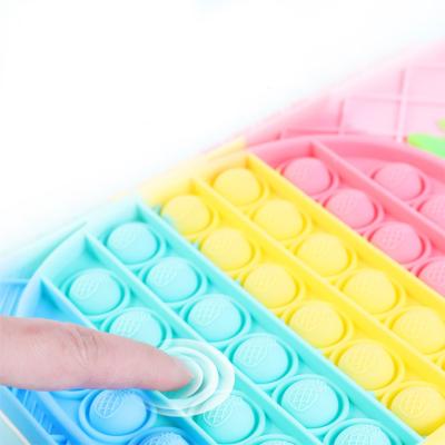 Cina Blocchi note della copertura del silicone di A6 A5 e taccuino della bolla di spinta della cancelleria in vendita