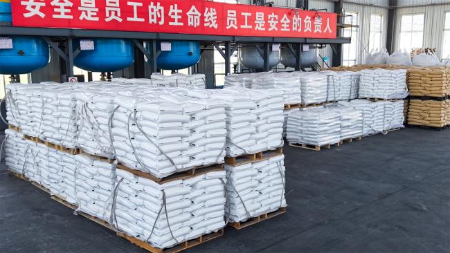 Snow-melting Agent granules close-up