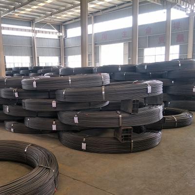 Cina 6.5mm Acciaio al carbonio Stagno di filo laminato a caldo Fob diretto Termine di pagamento Superficie oliata SAE1008 in vendita
