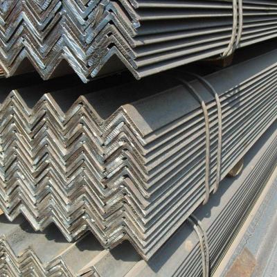 Cina 5.8m Lunghezza acciaio perforato galvanizzato laminato a caldo angolo a fessura per cornici in acciaio Lunghezza 5,8m in vendita