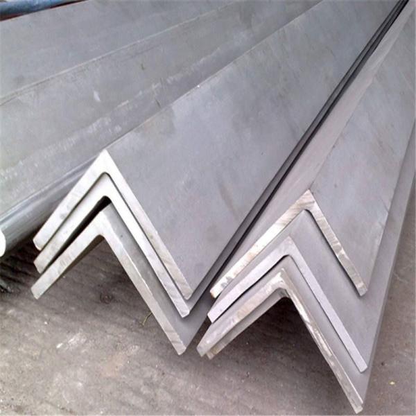 Quality Custom Size Q235 Q355 Hot Rolling Carbon Steel Corner Angle Bar Angle Iron for for sale