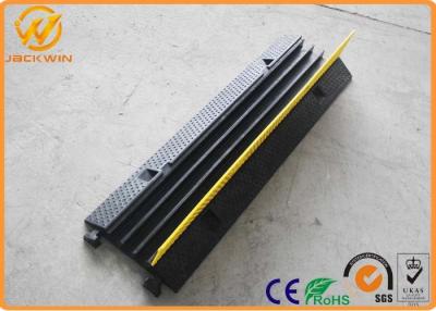 中国 中型容量 3 チャネルのコード カバー ケーブルの保護装置の傾斜路 3.28 FT、9 キログラム 販売のため