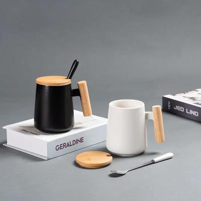 China Nordic Style Wooden Handle Ceramic Cups Coffee Mug Set Large Capacity With Lid and Spoon Tea Home Office Drinkware Taza for sale