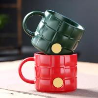China Custom Logo 3D Embossed Ceramic Coffee Mugs 430ml Vintage Copper Design for sale