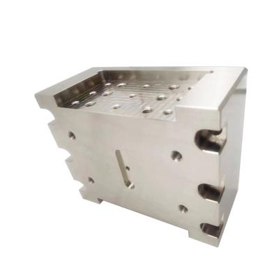 Cina Parti di ricambio in acciaio inossidabile lavorate CNC con alta precisione e tolleranza di 0,01-0,005 mm in vendita